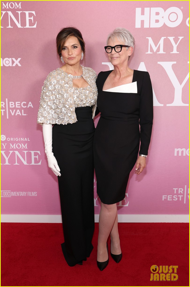 Mariska Hargitay is Joined by Husband Peter Hermann, Their Kids, & Tons ...