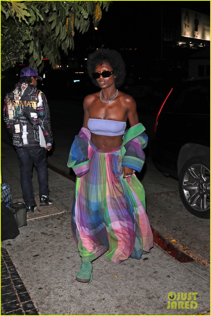 Jodie Turner-Smith Steps Out in LA Amid Joshua Jackson Divorce Drama: Photo 5172296 | Photos ...