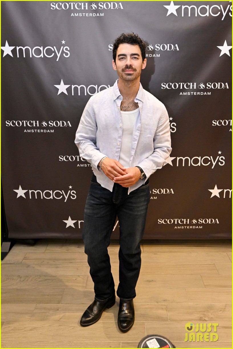 Joe Jonas Hosts Special Fan Meet & Greet at Macy's for Scotch & Soda ...