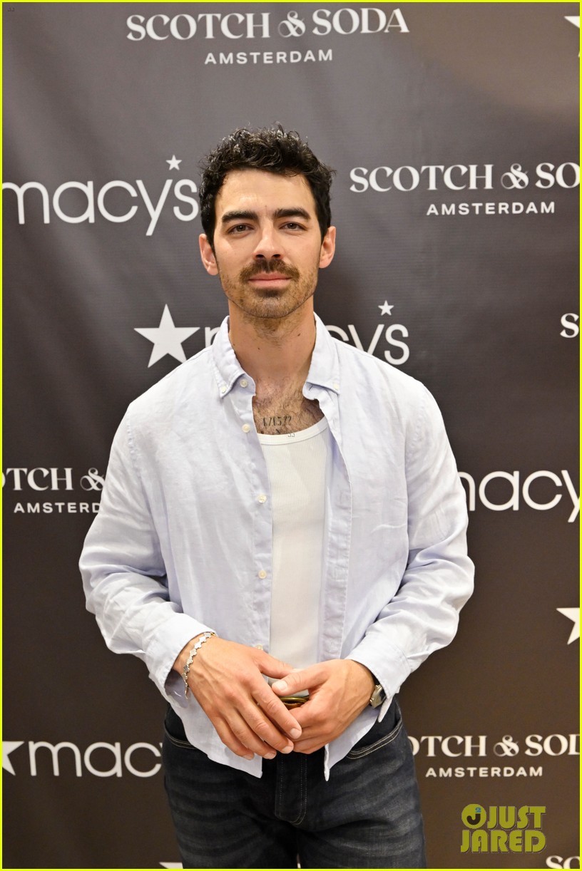 Joe Jonas Hosts Special Fan Meet & Greet at Macy's for Scotch & Soda ...