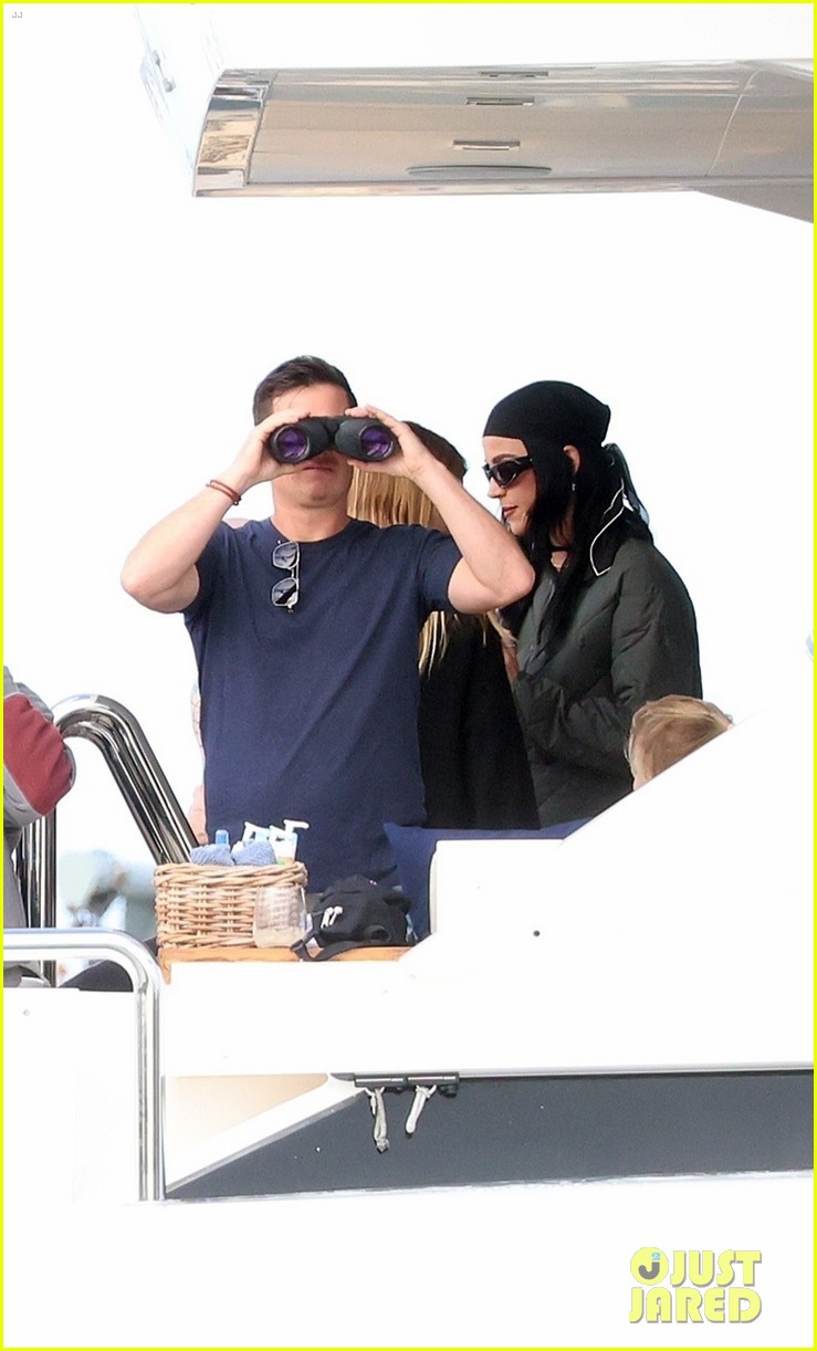 Katy Perry Spotted On a Yacht in Australia Amid Reports She's Missing ...