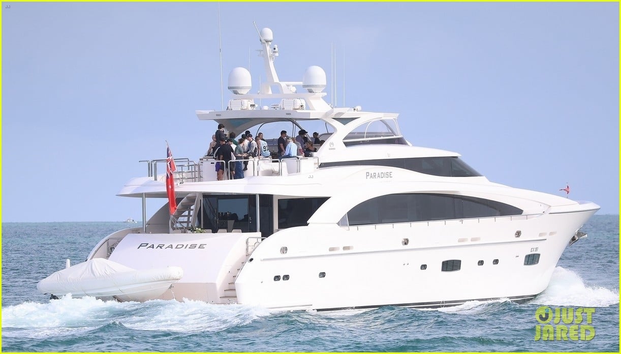 Katy Perry Spotted On a Yacht in Australia Amid Reports She's Missing ...