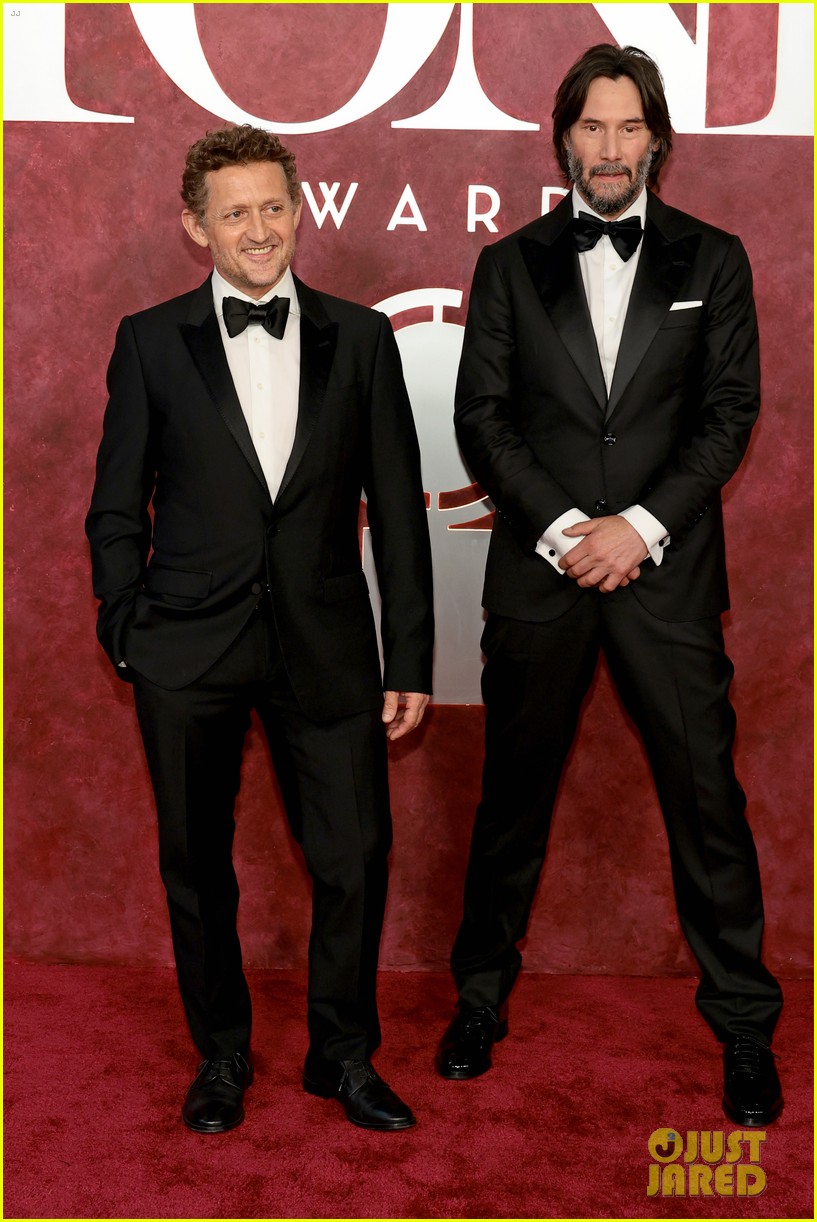 Bill & Ted's Keanu Reeves & Alex Winter Present at Tony Awards 2025 ...