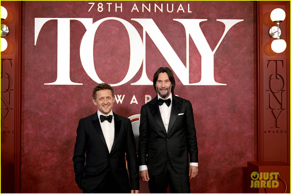 Bill & Ted's Keanu Reeves & Alex Winter Present at Tony Awards 2025 ...
