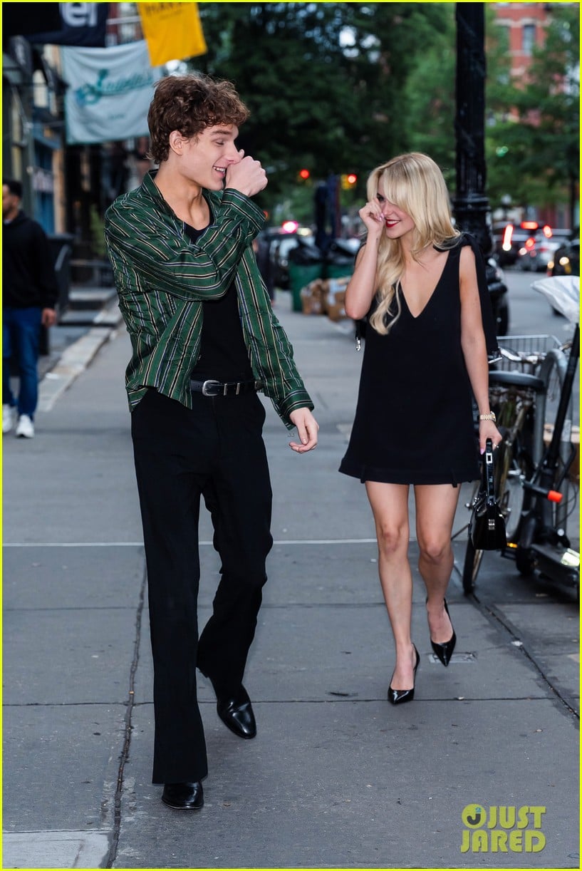 Mason Thames Holds Hands with Girlfriend Mckenna Grace While ...