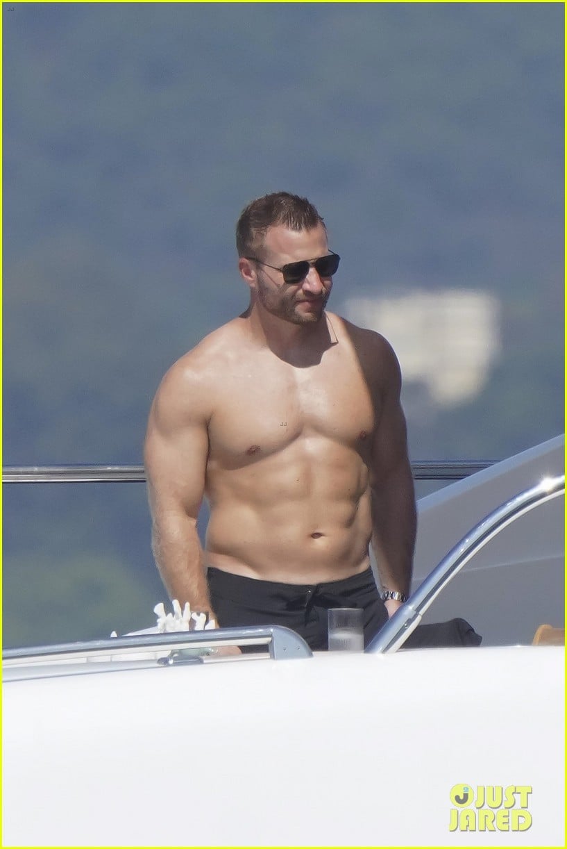 NFL Coach Sean McVay Bares Ripped Body While Going Shirtless in France ...