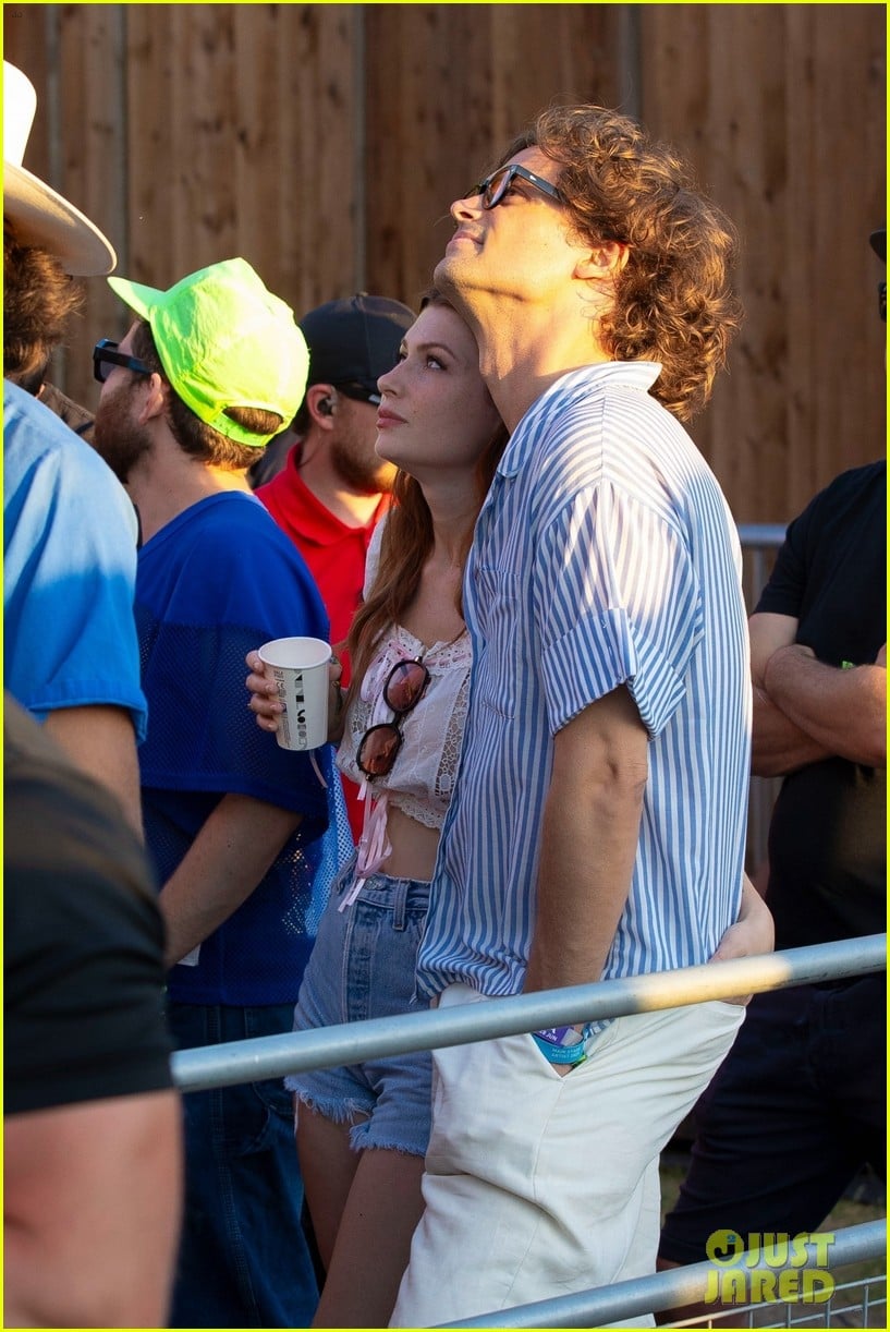 Matthew Gray Gubler & Willow Avalon Confirm Romance with Concert PDA ...