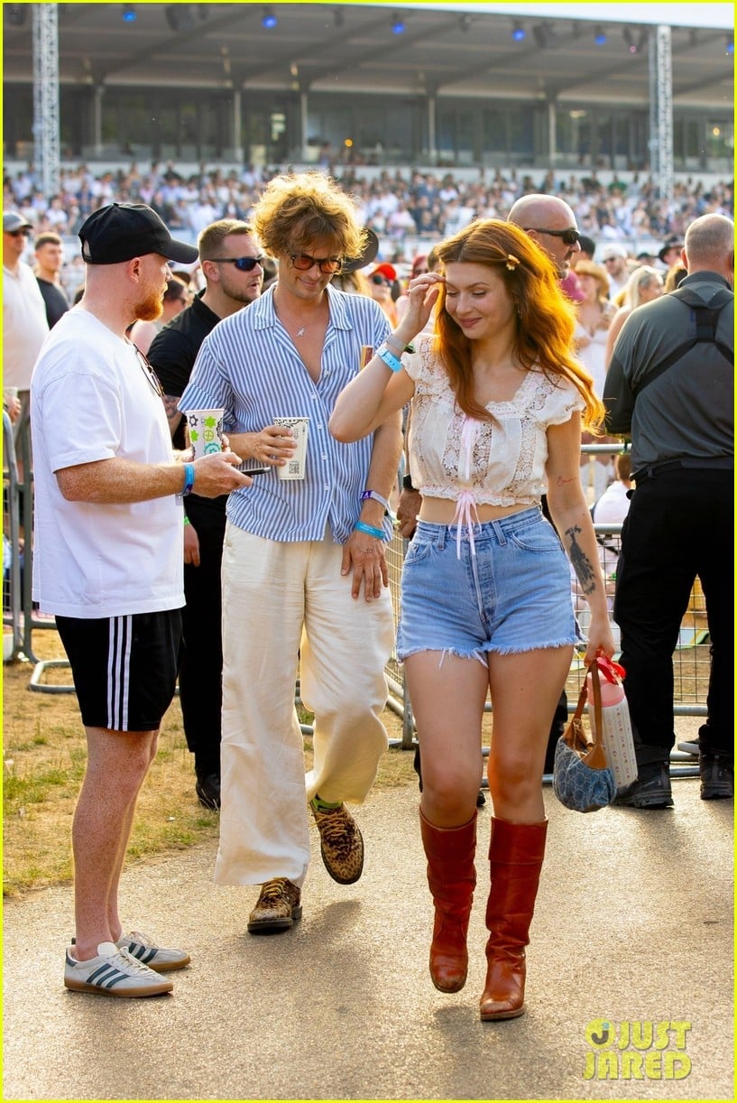 Matthew Gray Gubler & Willow Avalon Confirm Romance with Concert PDA ...