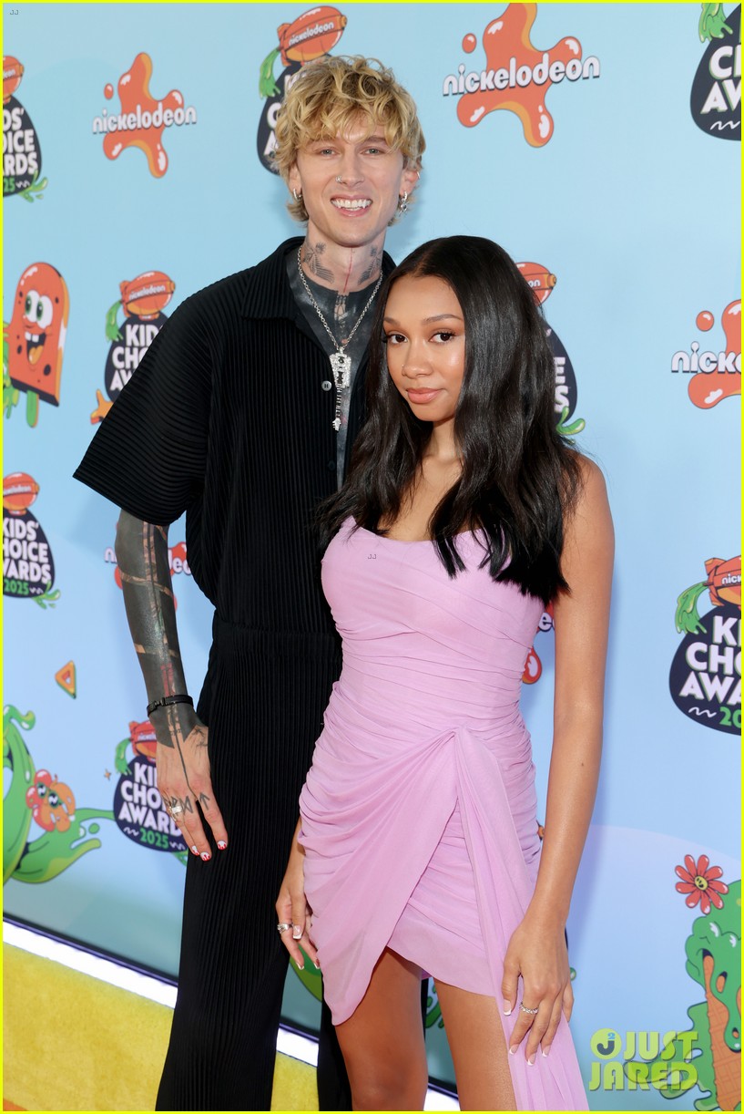 Machine Gun Kelly Brings Daughter Casie to Kids' Choice Awards In Rare Red Carpet Appearance ...