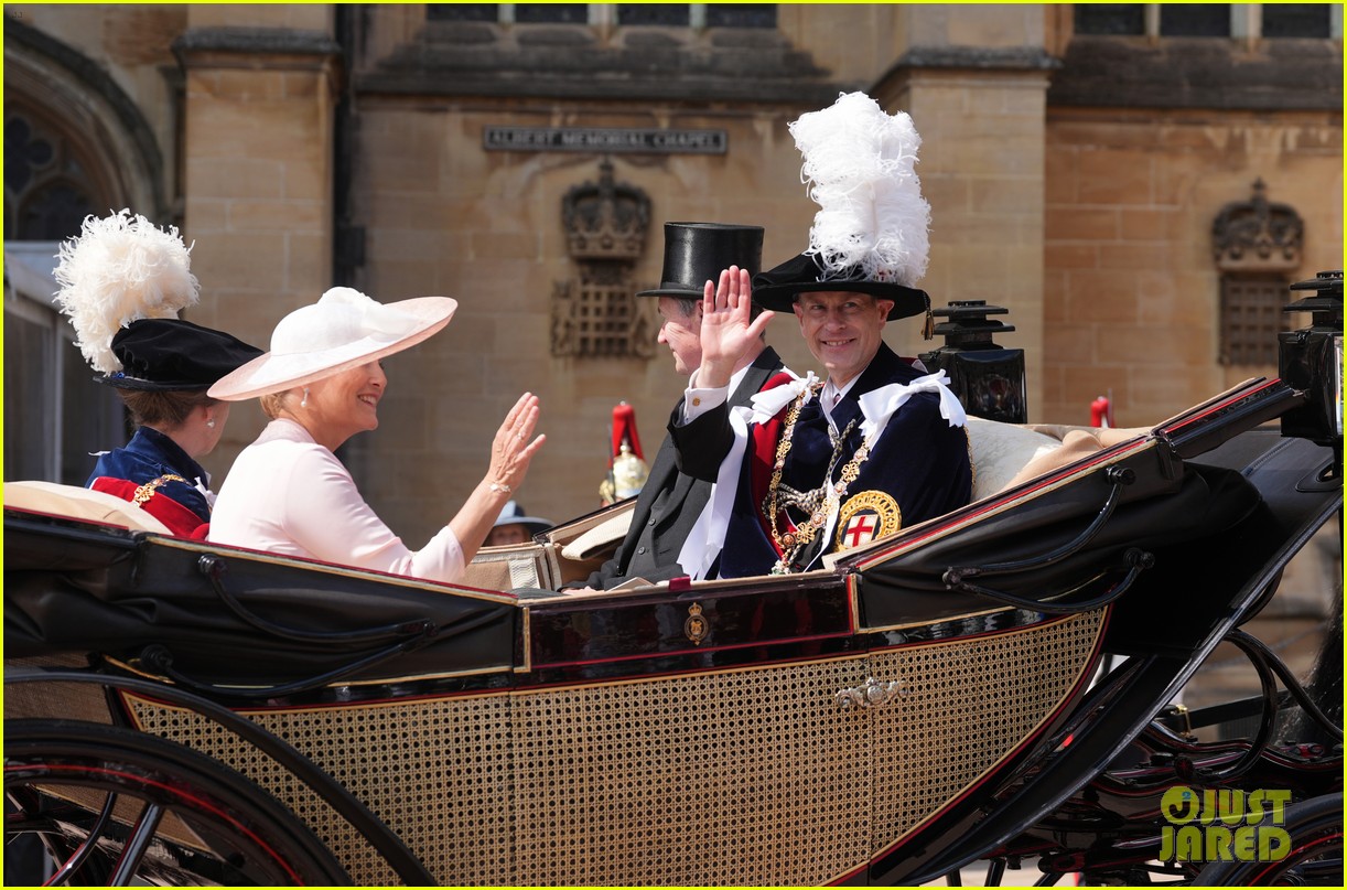 Kate Middleton Supports Prince William at Garter Day Service Which She ...