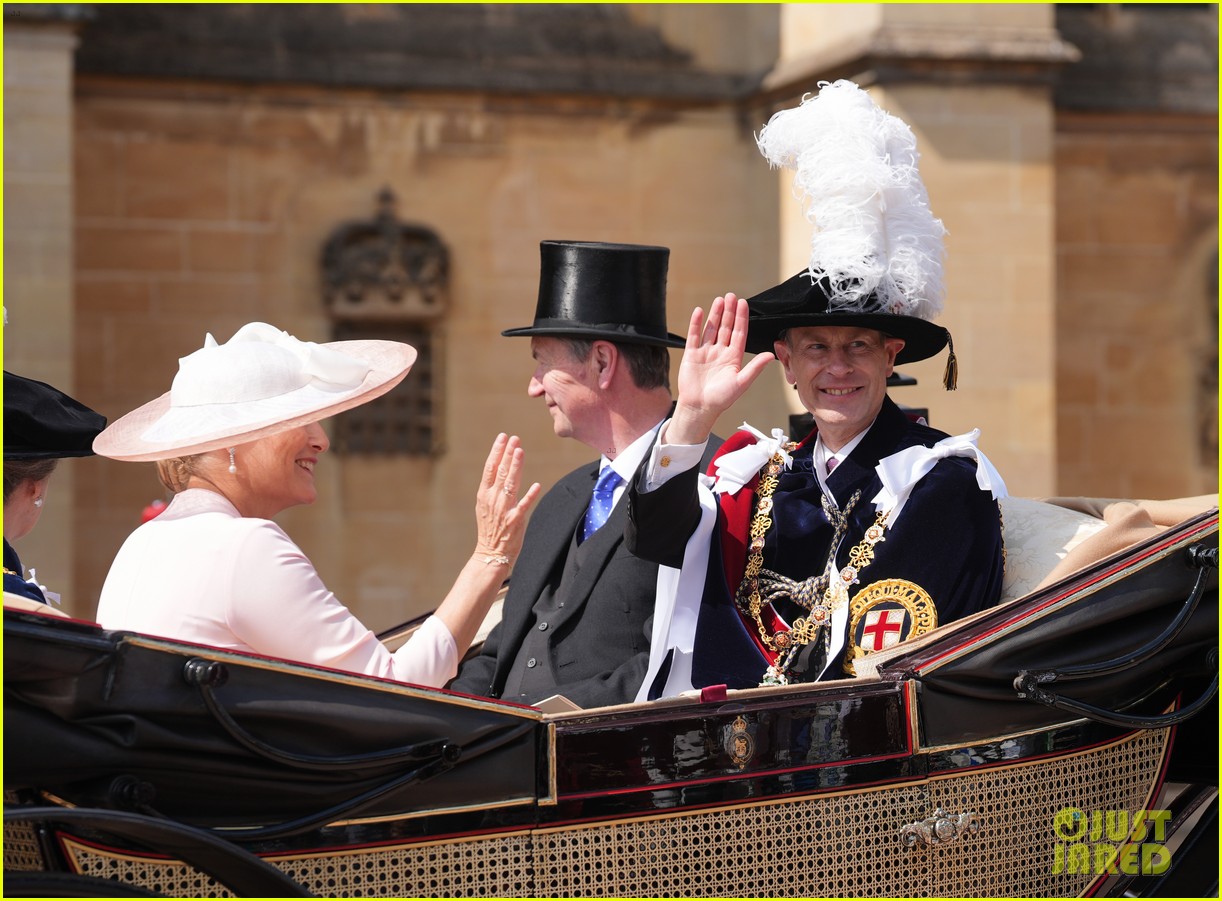 Kate Middleton Supports Prince William at Garter Day Service Which She ...