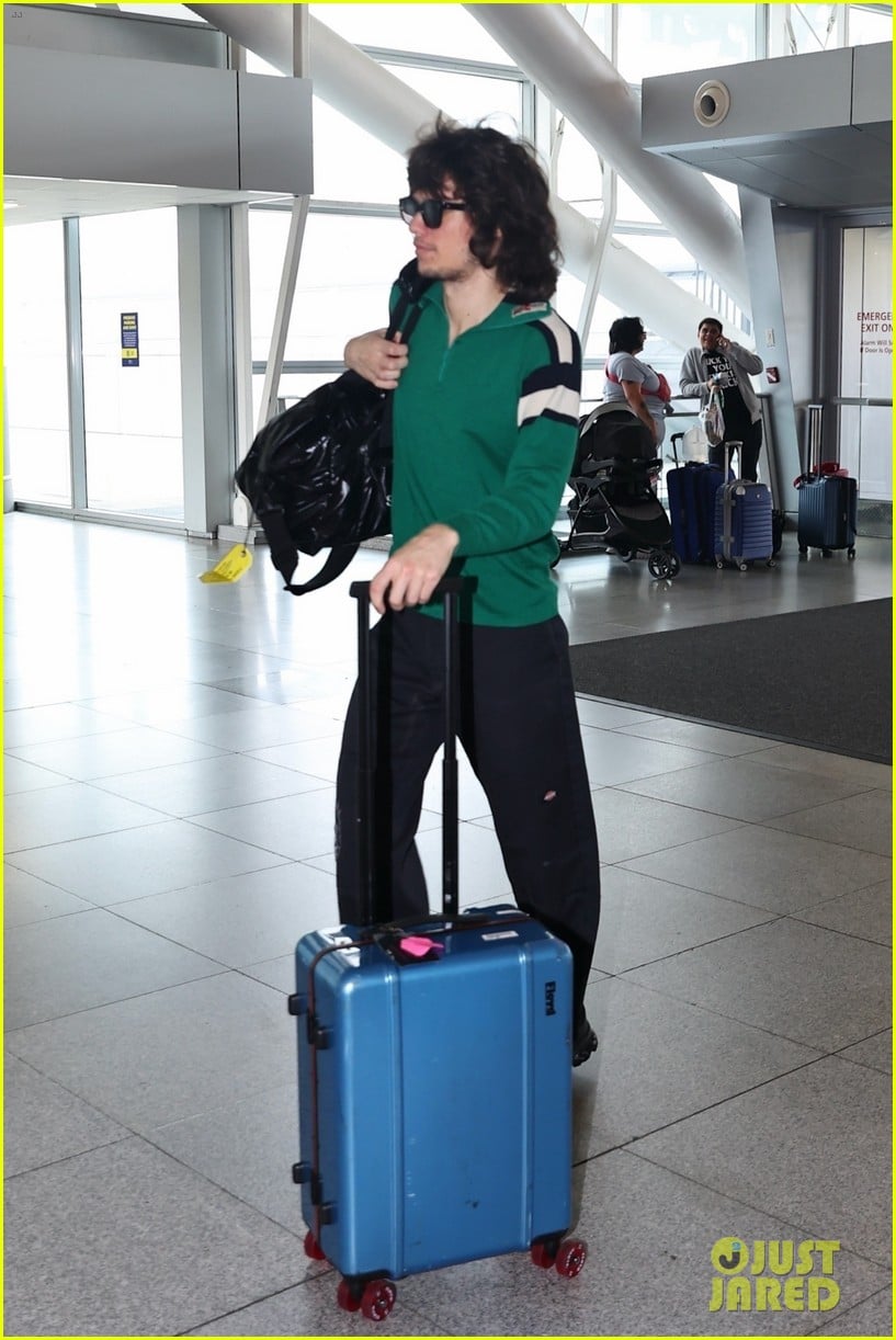 Miley Cyrus Reveals She Wasn't Allowed to Sing Hannah Montana Songs Until This Happened: Photo ...