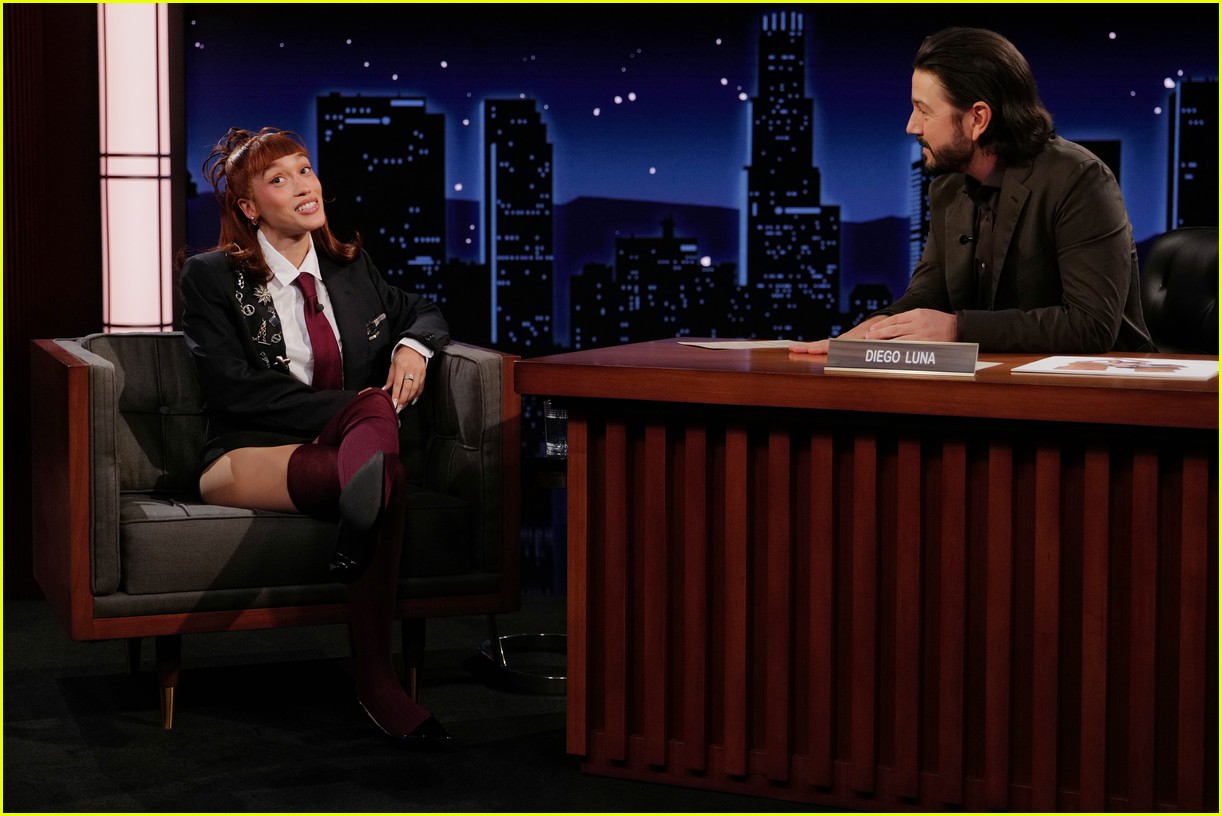 Nezza Explains Why She Sang National Anthem in Spanish at Dodgers Game ...