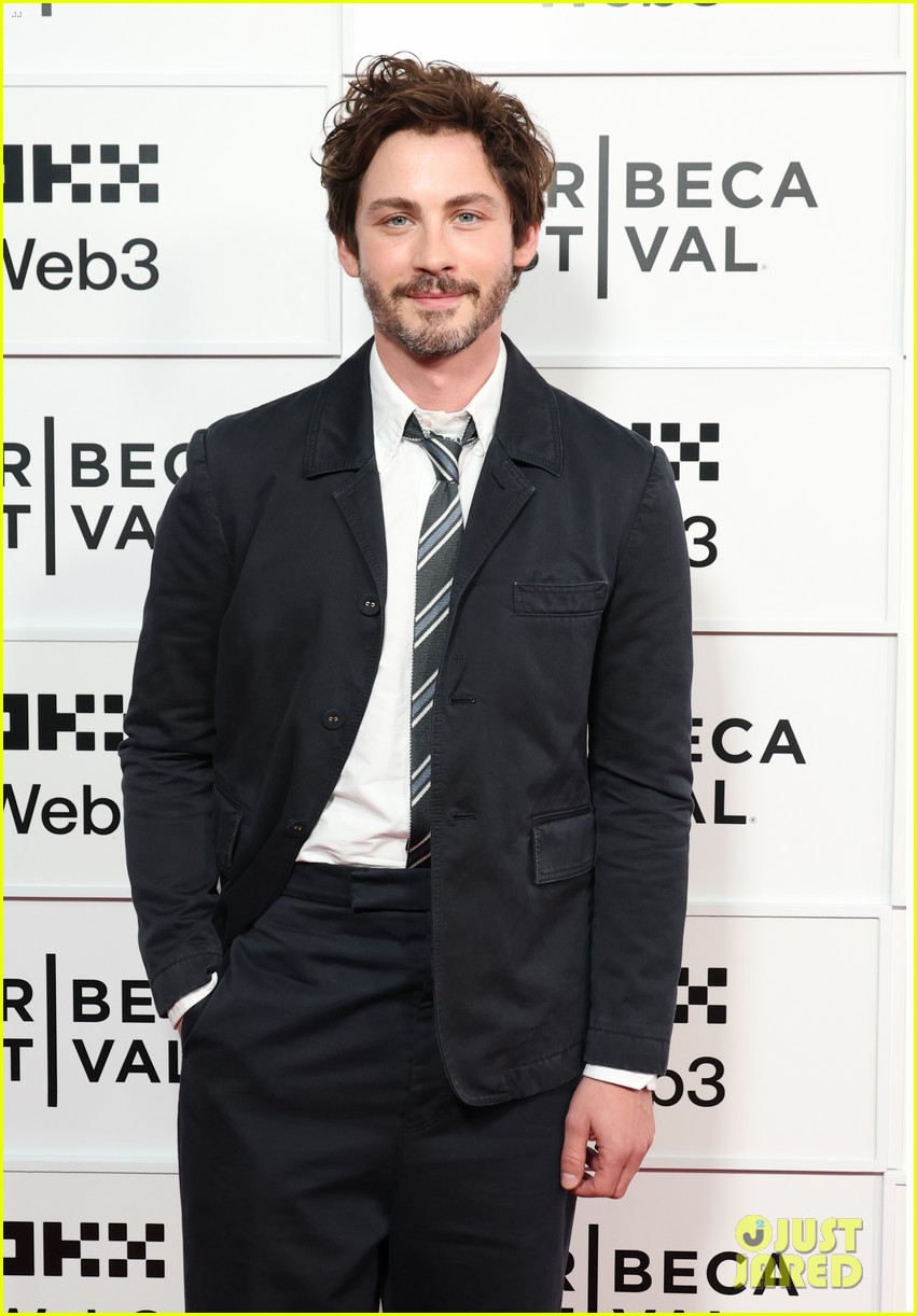 Molly Gordon & Logan Lerman Premiere New Movie 'Oh, Hi!' at Tribeca ...