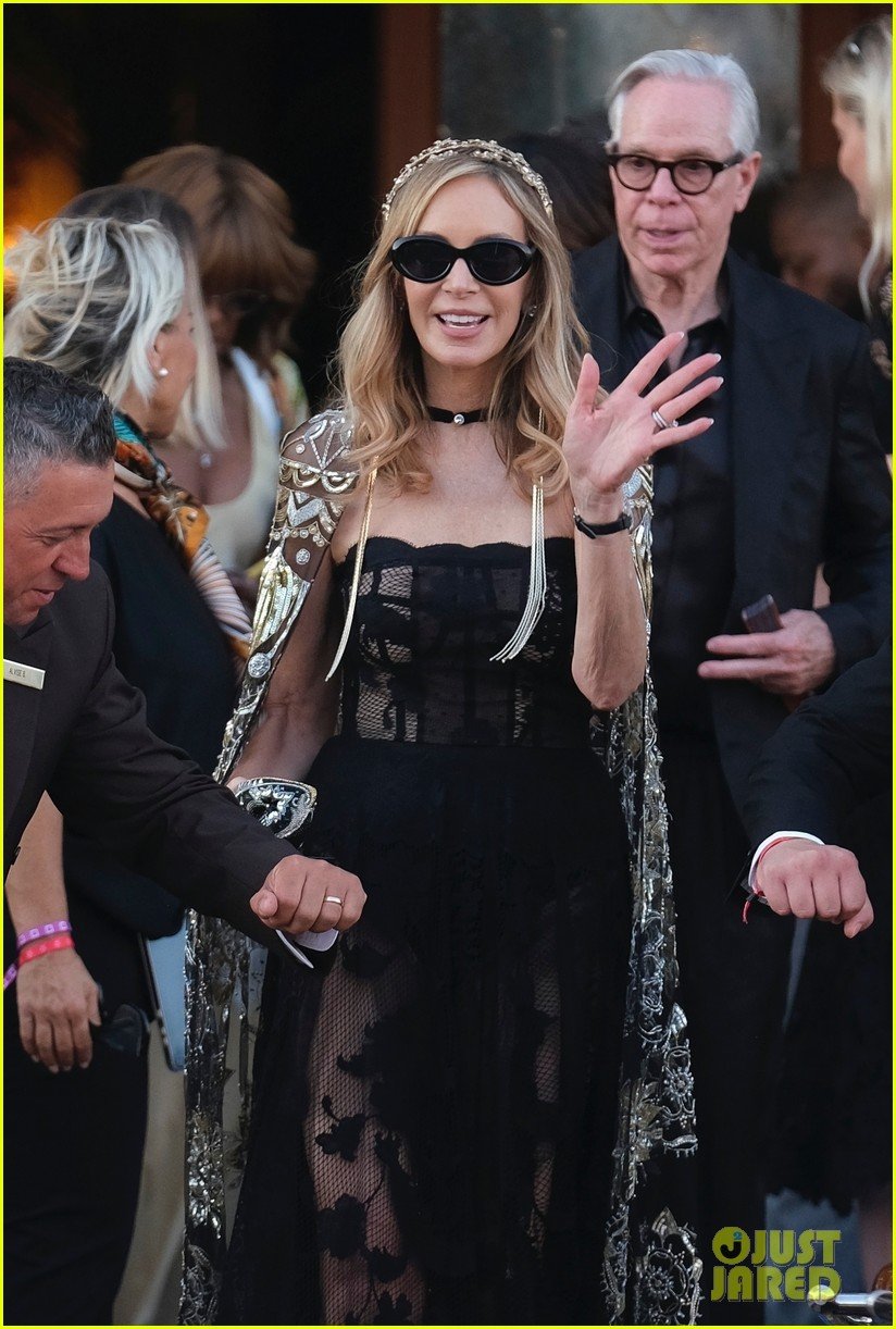 Orlando Bloom Wears Polka Dot PJs For Jeff Bezos & Lauren Sanchez Party ...