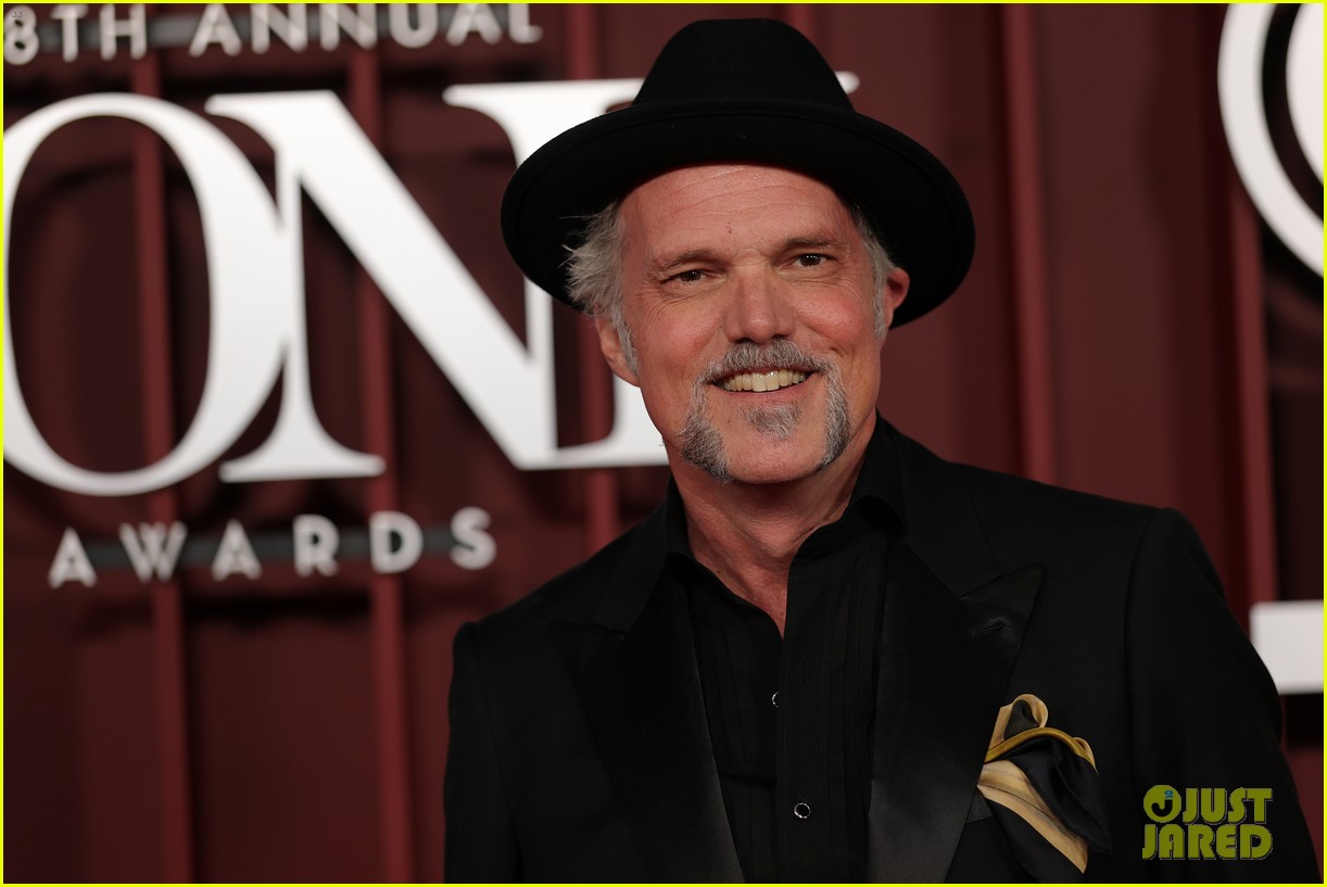 Dead Outlaw's Andrew Durand, Julia Knitel & More Bring Their Nominated ...