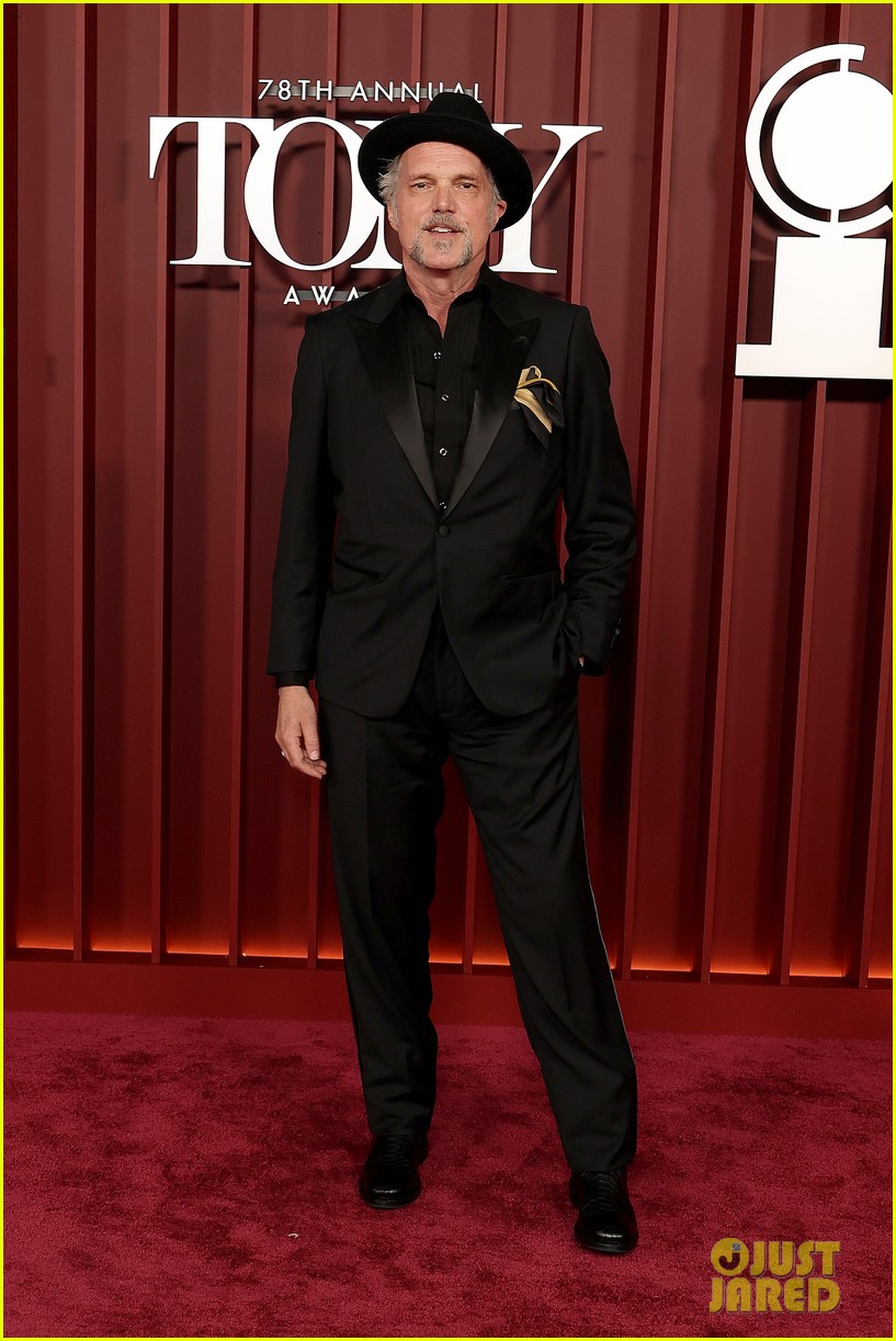 Dead Outlaw's Andrew Durand, Julia Knitel & More Bring Their Nominated ...