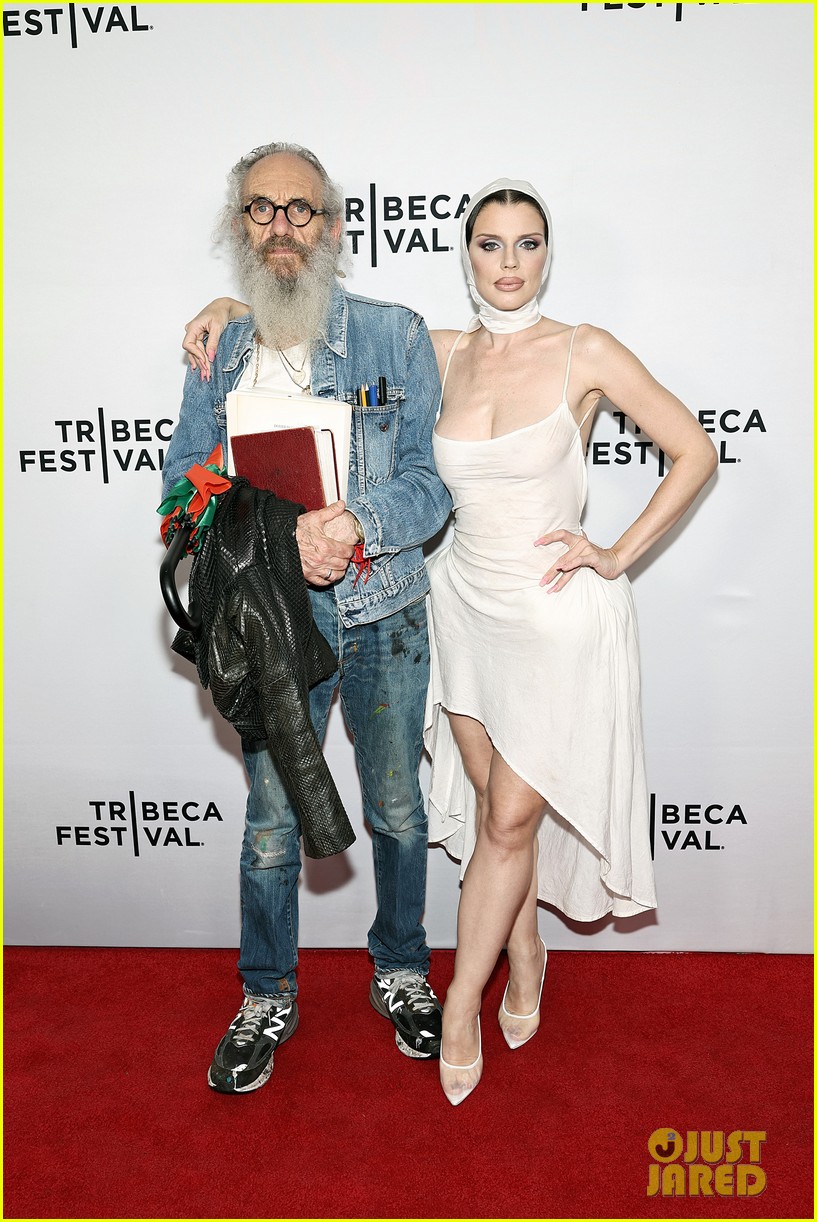 Paris Hilton Joins 'The Trainer' Co-Stars Vito Schnabel & Julia Fox at Tribeca Premiere After ...