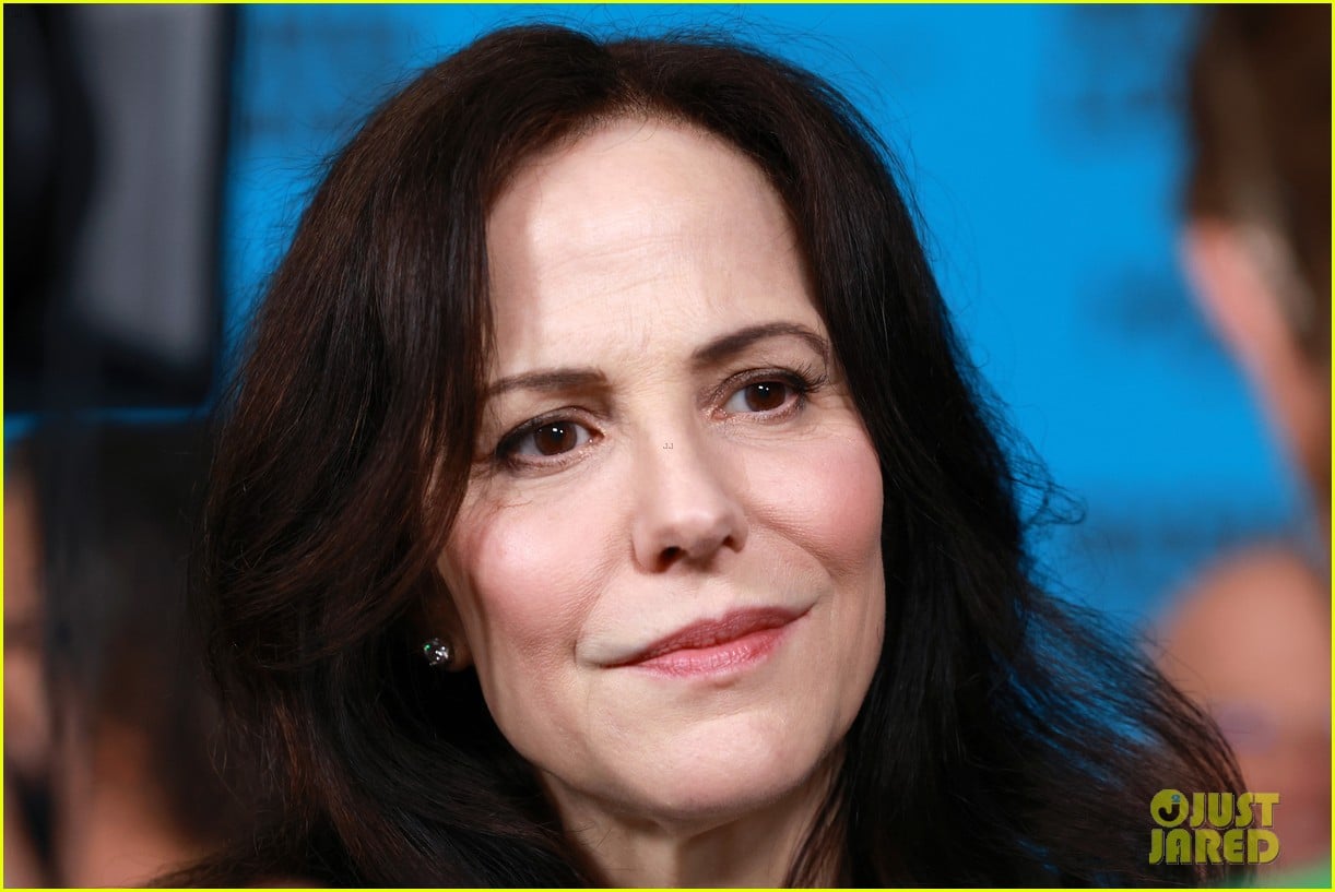 Mary-Louise Parker Makes Rare Appearance with Daughter Ash at 'The ...