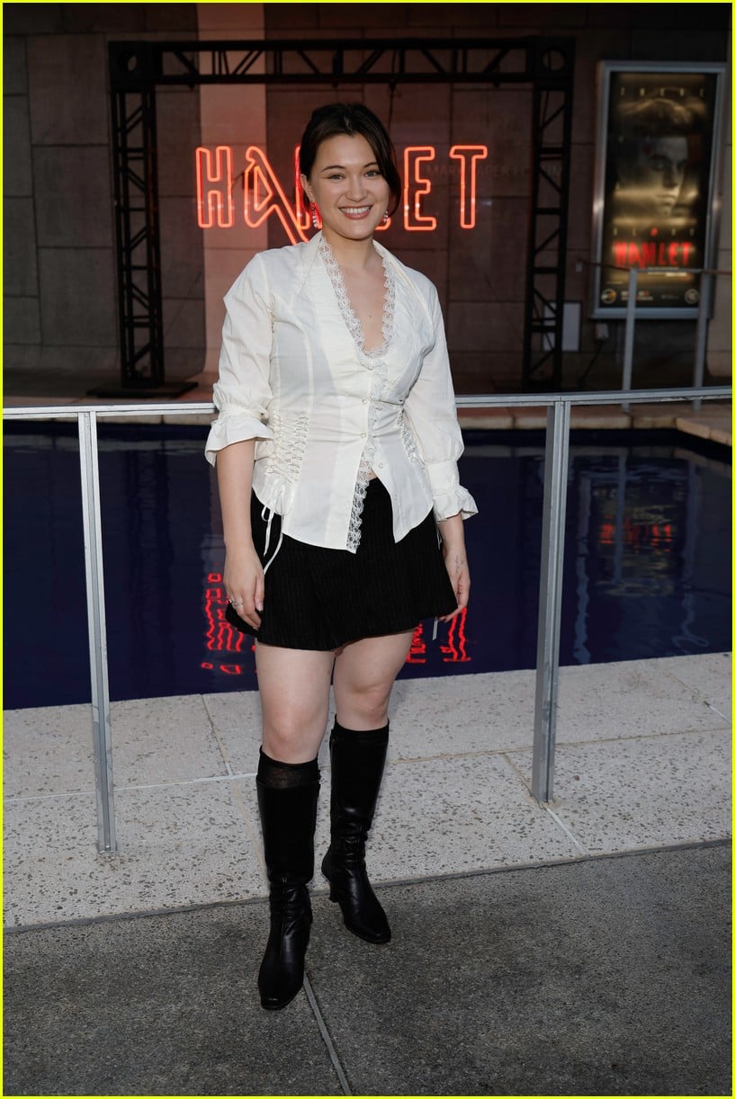 Patrick Ball Gets Bloody & Shirtless in 'Hamlet' L.A. Production, 'The ...