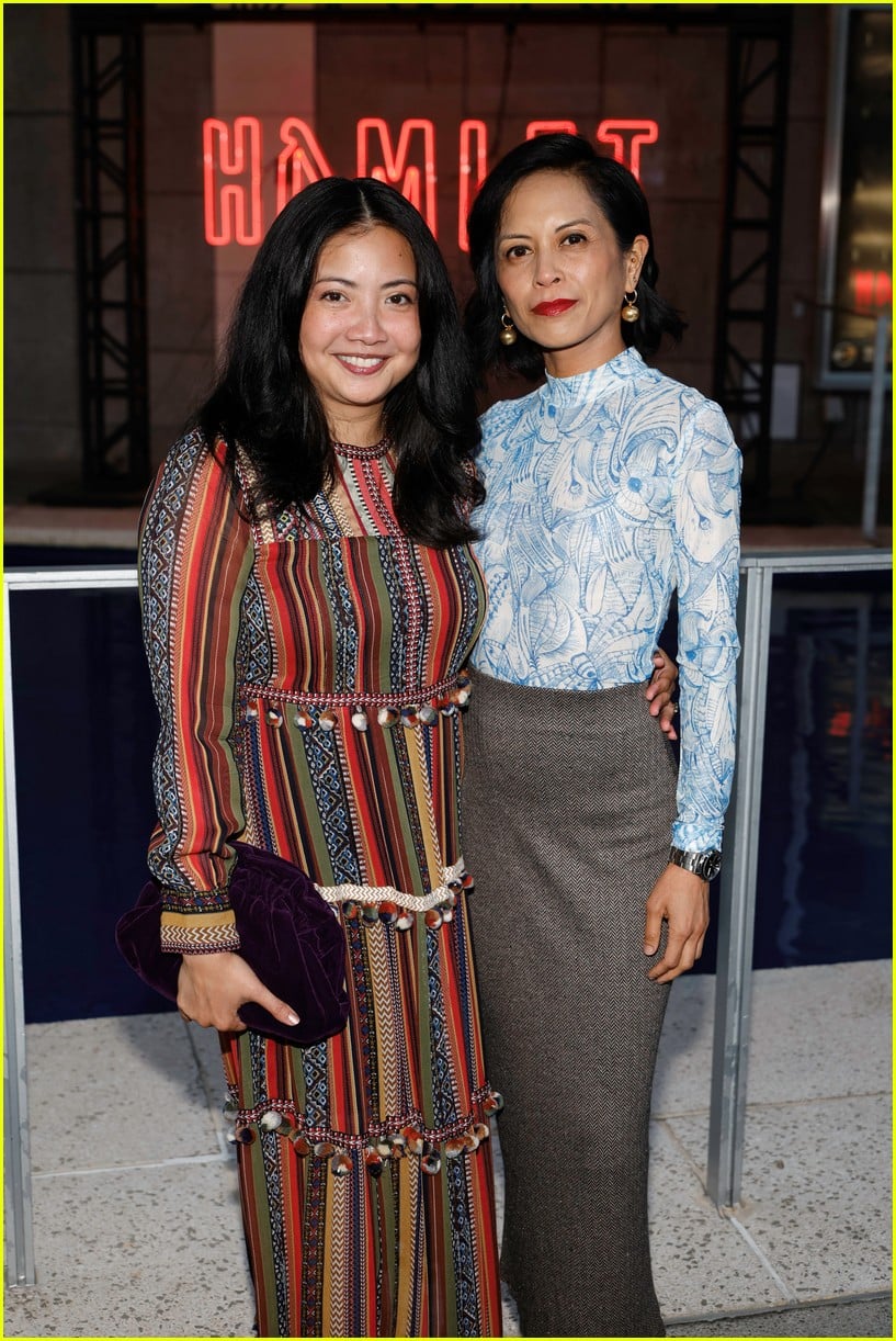 Patrick Ball Gets Bloody & Shirtless in 'Hamlet' L.A. Production, 'The ...