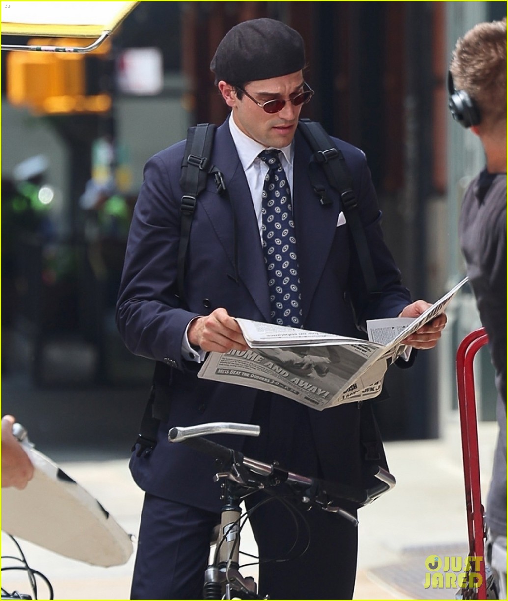 Paul Kelly Channels JFK Jr. as He Rides Bike on 'American Love Story ...