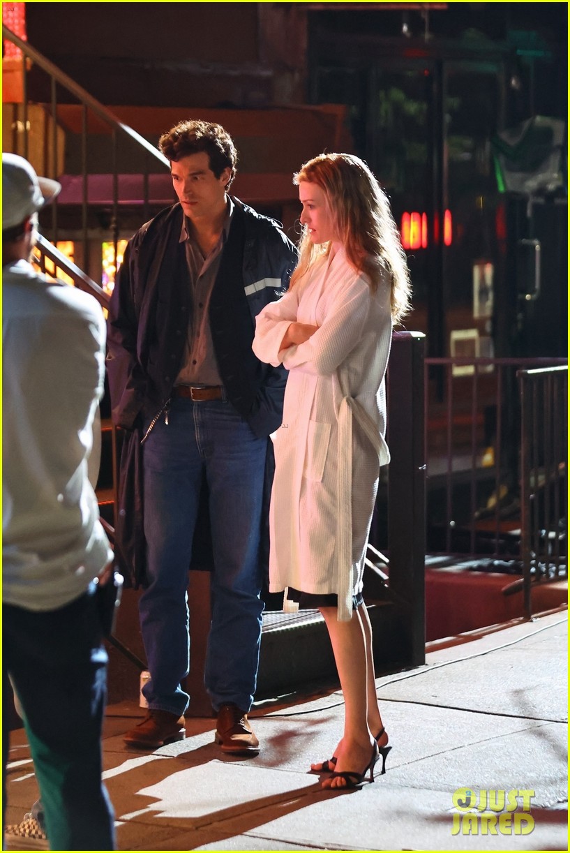 Paul Kelly & Sarah Pidgeon Film Late Night Scenes for 'American Love ...