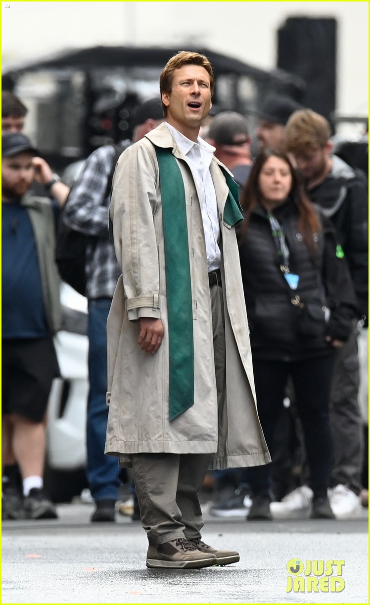 Glen Powell Spotted Filming Futuristic Action Movie with J.J. Abrams in Glasgow!: Photo 5173136 ...