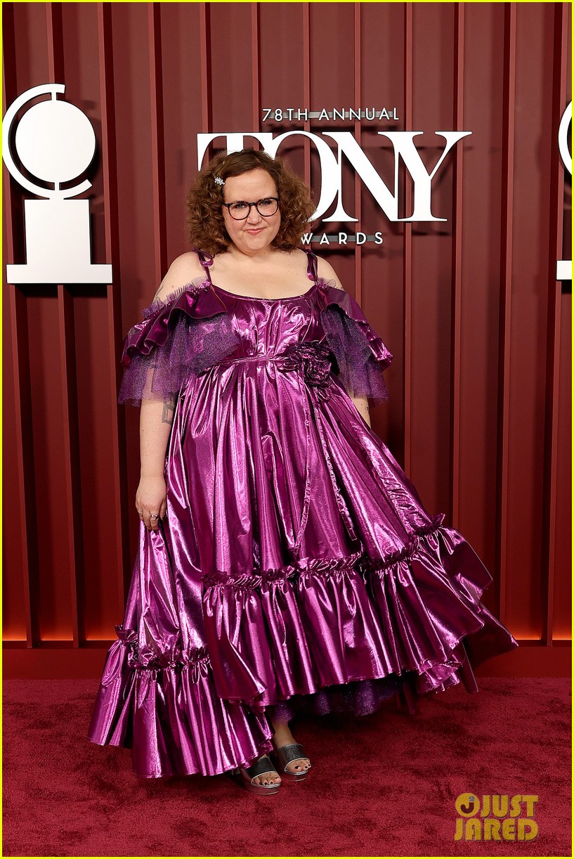 'John Proctor' Nominee Sadie Sink Brings Brother Mitchell as Tony ...