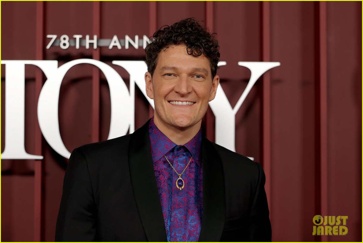 'John Proctor' Nominee Sadie Sink Brings Brother Mitchell as Tony ...