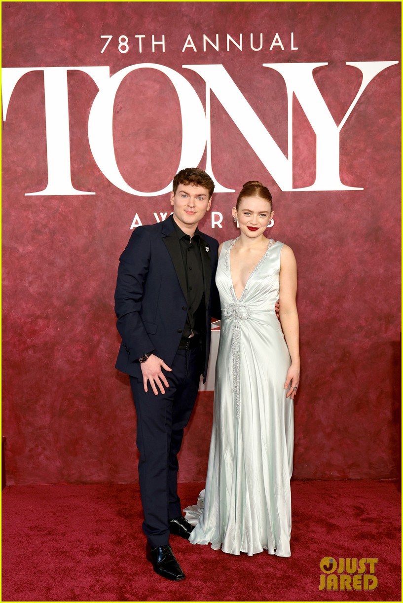 'John Proctor' Nominee Sadie Sink Brings Brother Mitchell as Tony ...