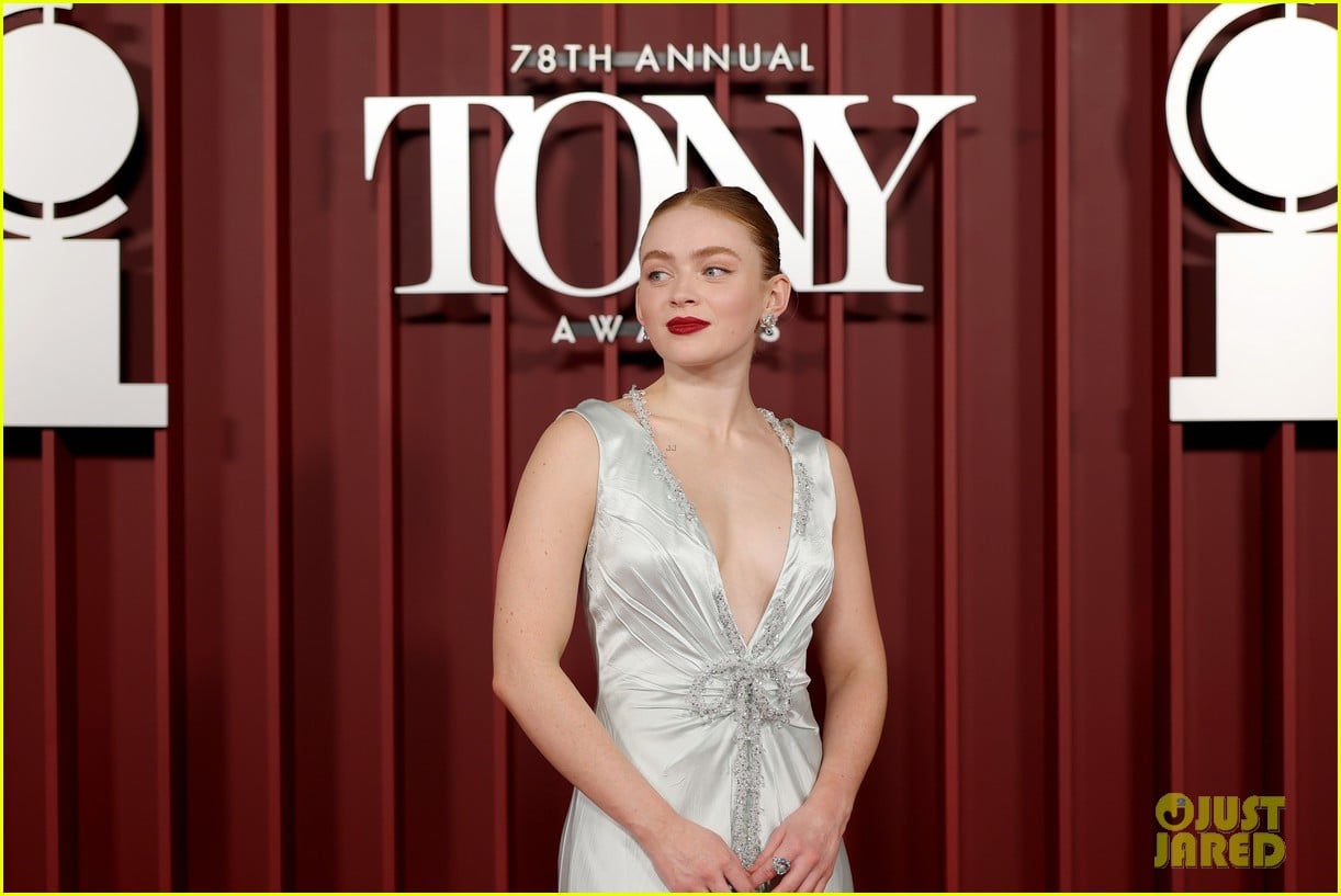 'John Proctor' Nominee Sadie Sink Brings Brother Mitchell as Tony ...