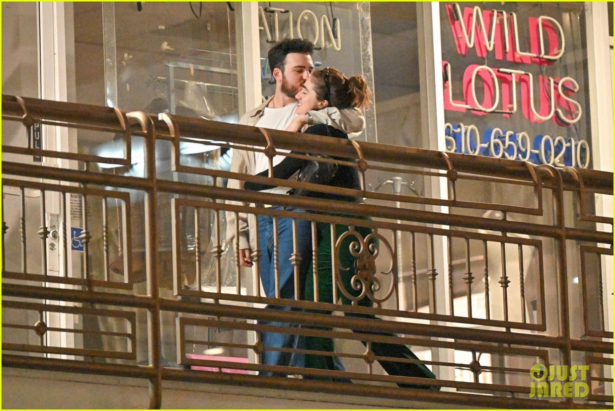 Rachel Sennott & Boyfriend Blake Slatkin Spotted Kissing During Dinner ...