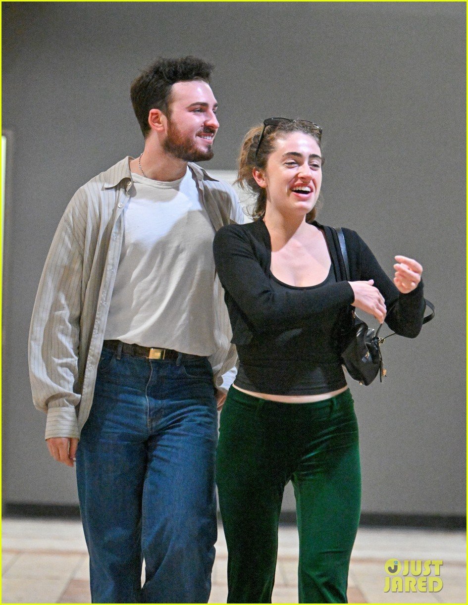 Rachel Sennott & Boyfriend Blake Slatkin Spotted Kissing During Dinner ...