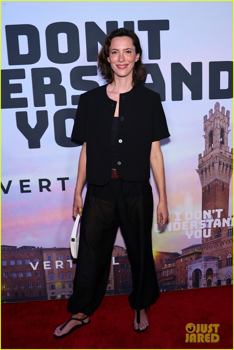 Amanda Seyfried Joins Andrew Rannells, Nick Kroll, & Morgan Spector at 'I Don't Understand You ...