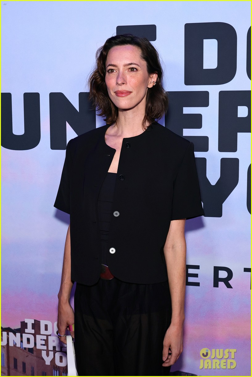 Amanda Seyfried Joins Andrew Rannells, Nick Kroll, & Morgan Spector at ...