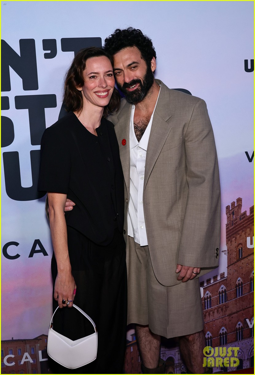 Amanda Seyfried Joins Andrew Rannells, Nick Kroll, & Morgan Spector at 'I Don't Understand You ...