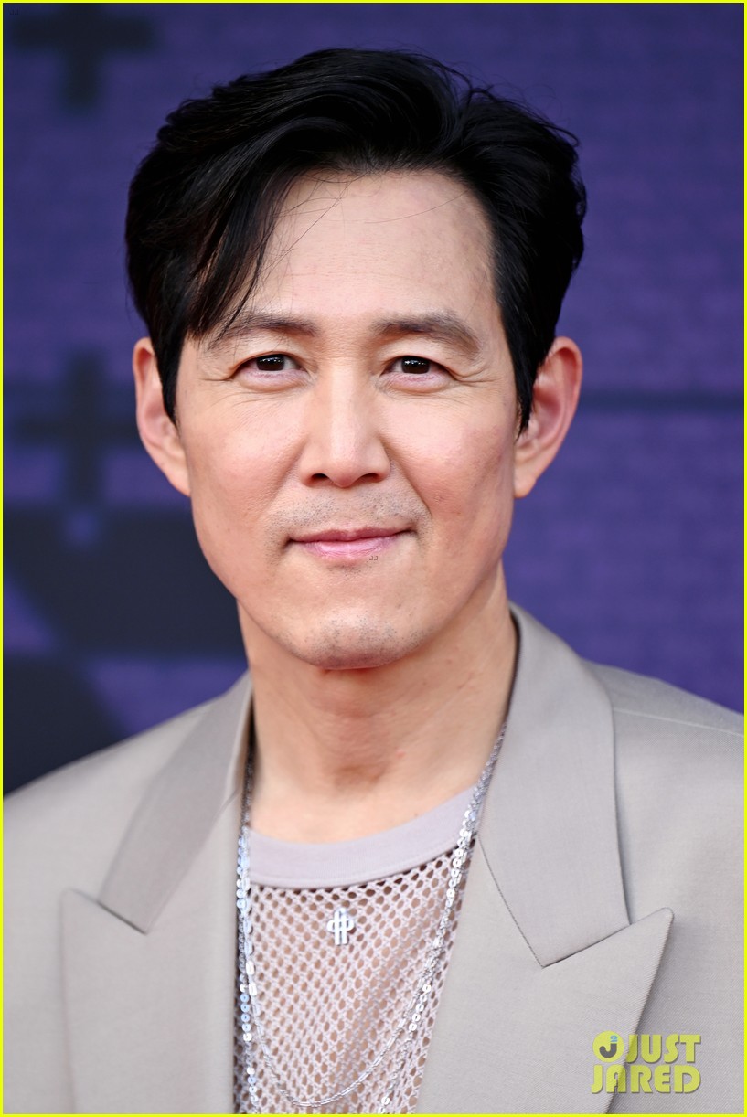 Lee Jung-Jae, Park Gyu-young, & Lee Byung-hun Step Out for 'Squid Game ...