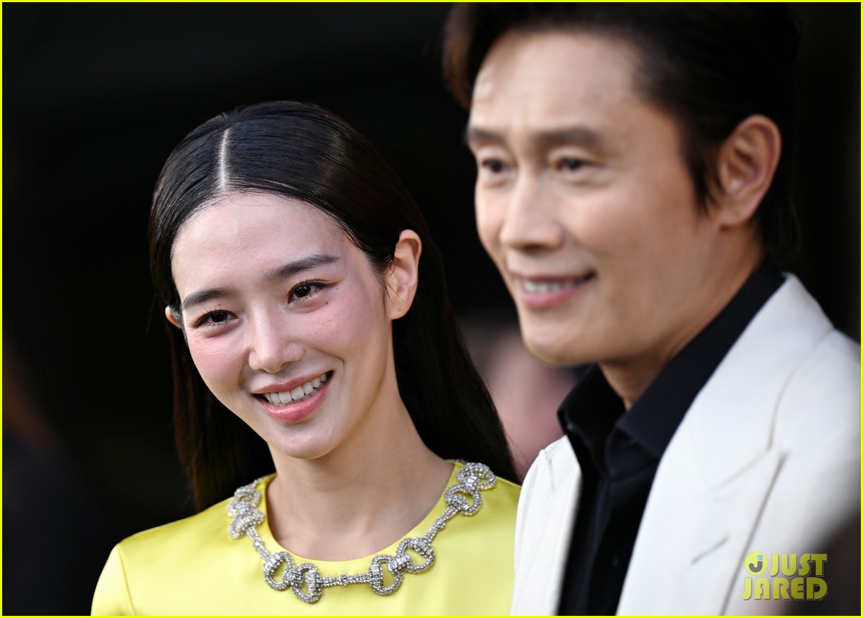 Lee Jung-Jae, Park Gyu-young, & Lee Byung-hun Step Out for 'Squid Game ...