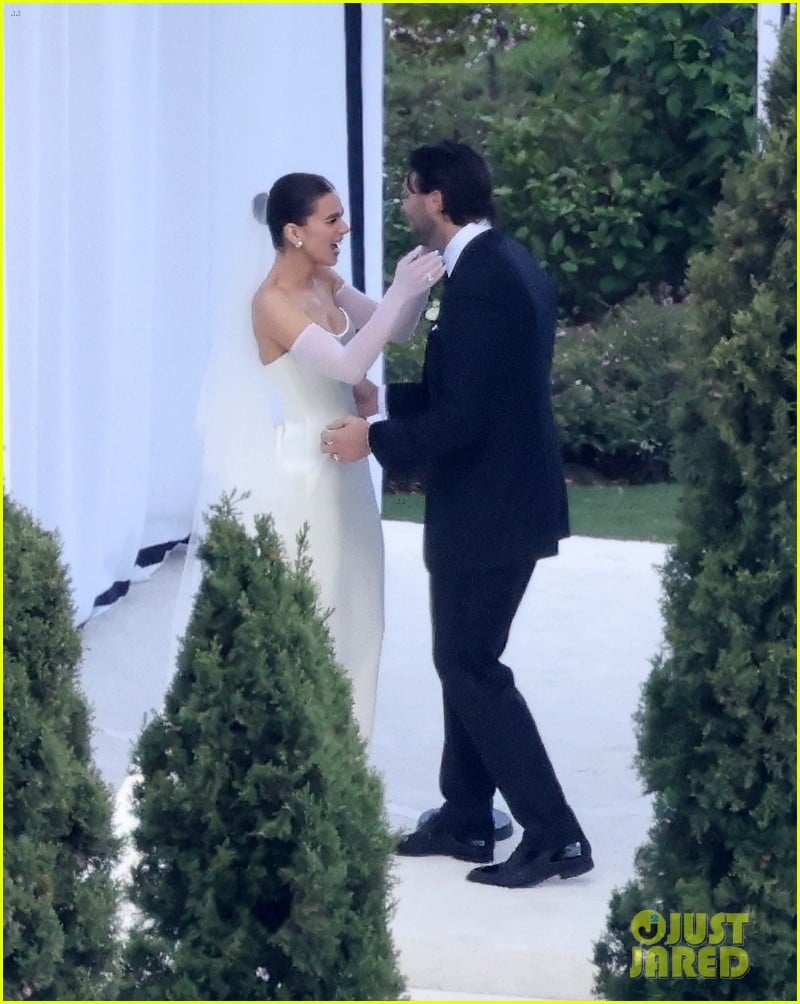 Photo: hailee steinfeld josh allen wedding 04 | Photo 5166227 | Just ...