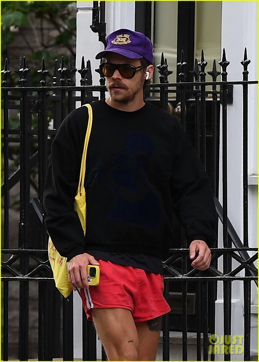 Harry Styles Wears Bright Red Short-Shorts While Running Errands in ...