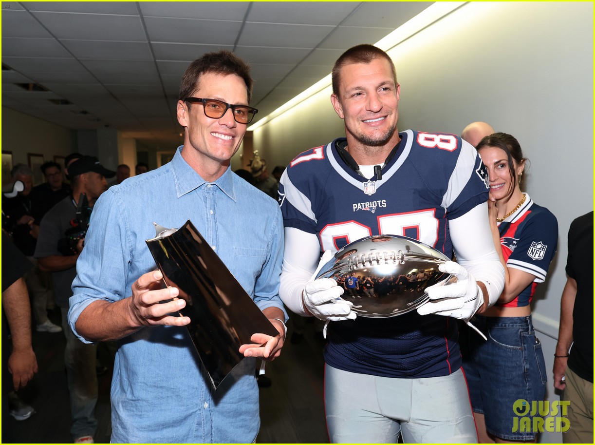 Tom Brady & Rob Gronkowski Break Lombardi Trophy While Playing Catch With It at Fanatics Fest ...