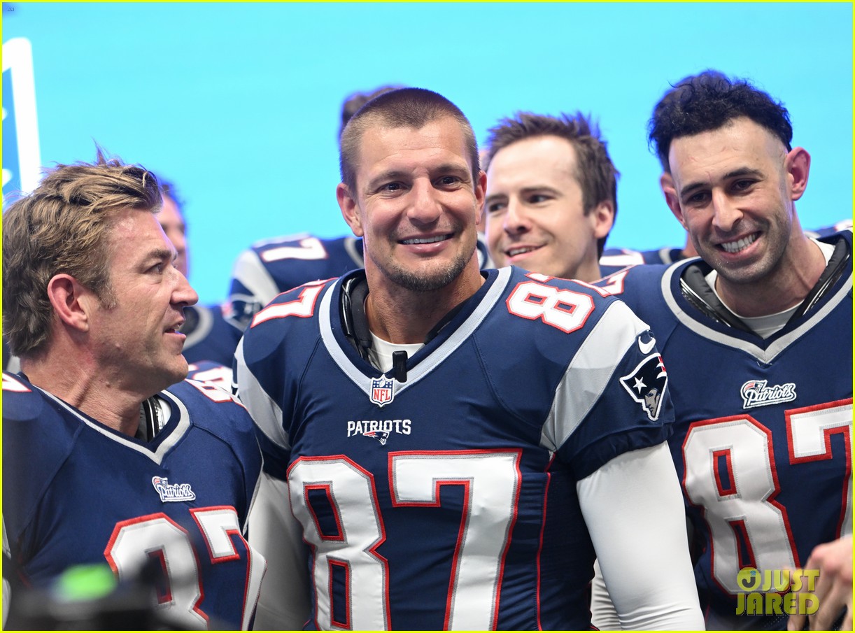 Tom Brady & Rob Gronkowski Break Lombardi Trophy While Playing Catch With It at Fanatics Fest ...