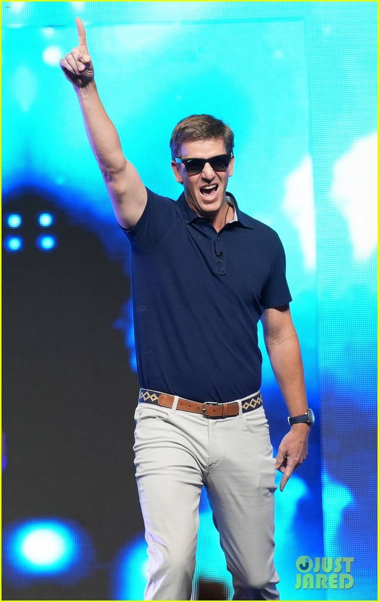 Tom Brady & Rob Gronkowski Break Lombardi Trophy While Playing Catch With It at Fanatics Fest ...