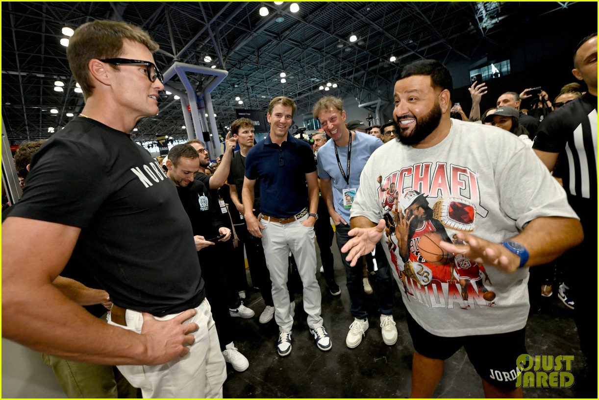 Tom Brady & Rob Gronkowski Break Lombardi Trophy While Playing Catch With It at Fanatics Fest ...