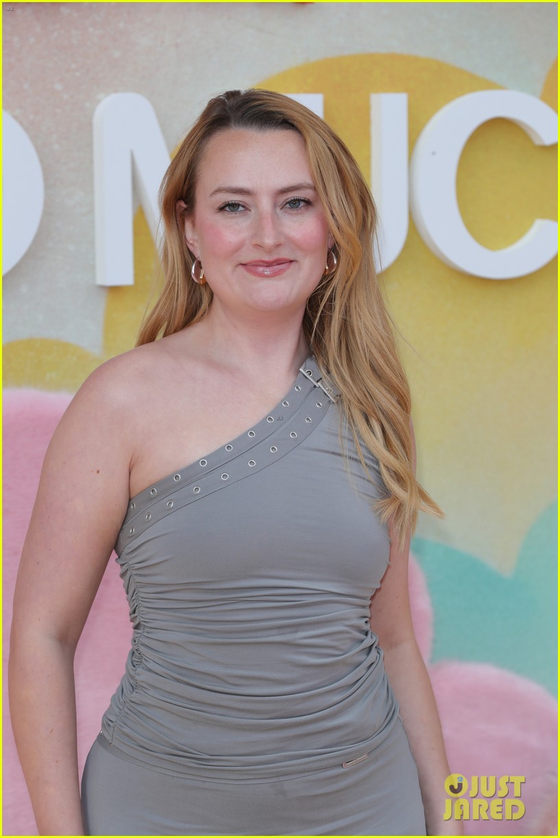 Lena Dunham, Megan Stalter, & Will Sharpe Premiere New Netflix Series ...