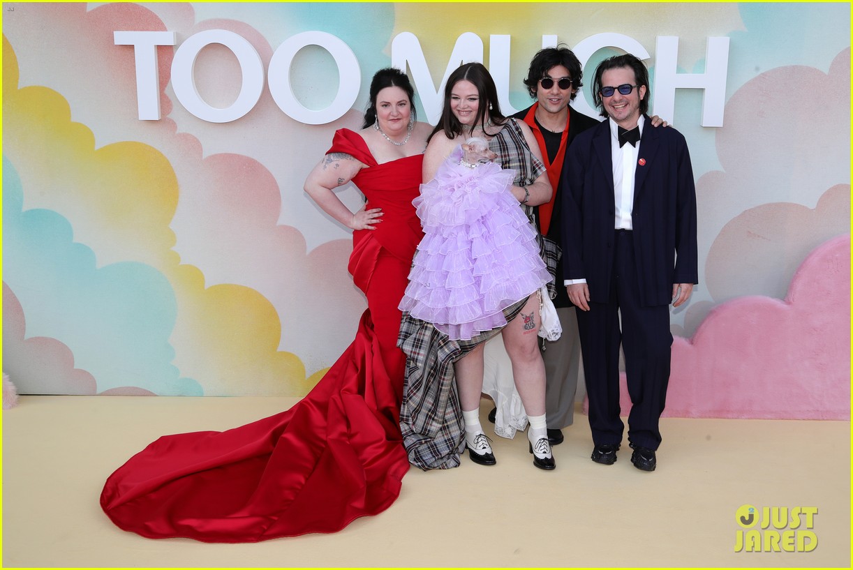Lena Dunham, Megan Stalter, & Will Sharpe Premiere New Netflix Series 'Too Much' in London ...