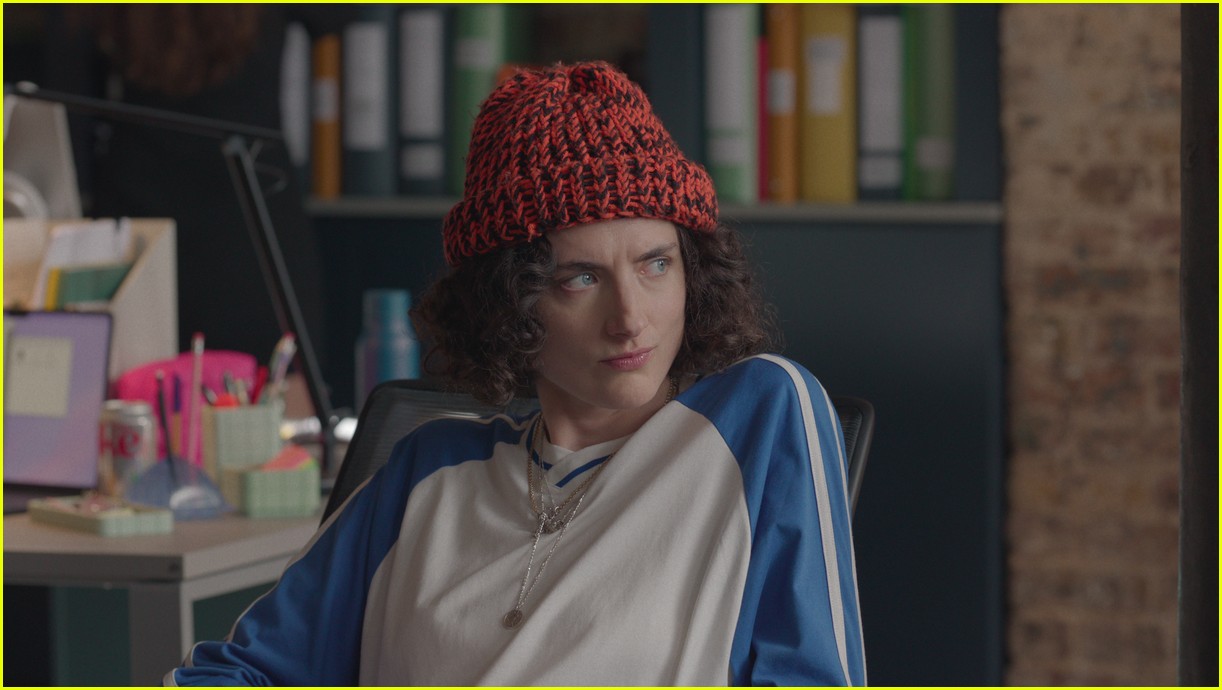 'Too Much' Trailer: Lena Dunham's New Netflix TV Show Adds 5 Guest ...