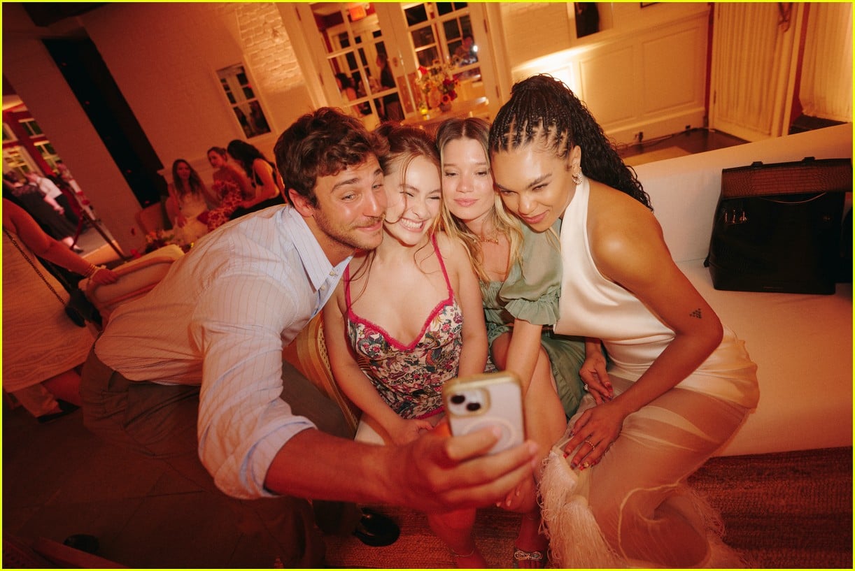 Lola Tung, Gavin Casalegno, Christopher Briney & More Celebrate 'The Summer I Turned Pretty ...