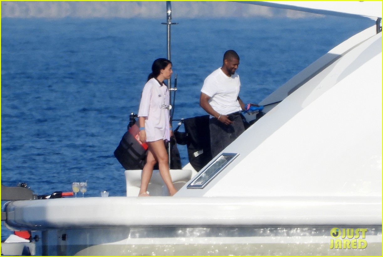 Usher Goes Shirtless During Yacht Day in Italy with Wife Jenn ...